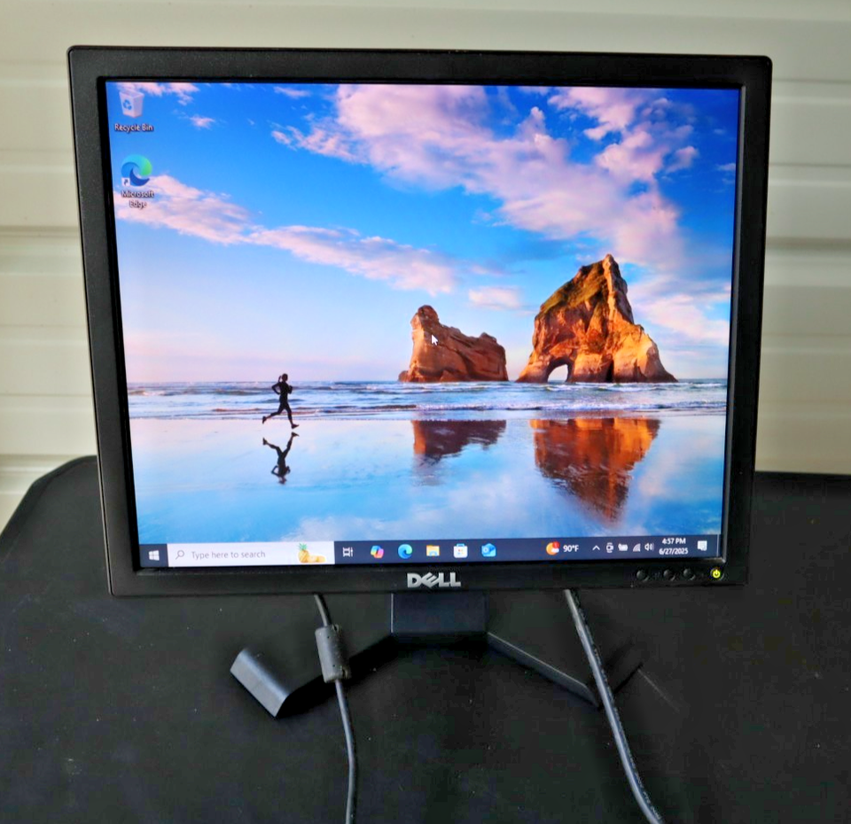 Dell E178FPC/E170SC 17" LCD Monitor with Stand VGA cable and Power cord ...