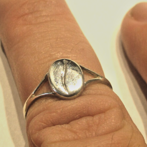 STERLING SILVER CUTE LITTLE COFFEE BEAN RING SIZE Q | eBay
