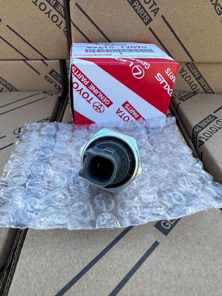 2PC GENUINE DENSO Engine Knock Sensors For 1992-2004 Toyota & Lexus ...