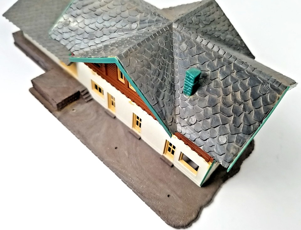 Pola N Scale Old Swiss Passenger Train Station 2-Story Building 364 ...