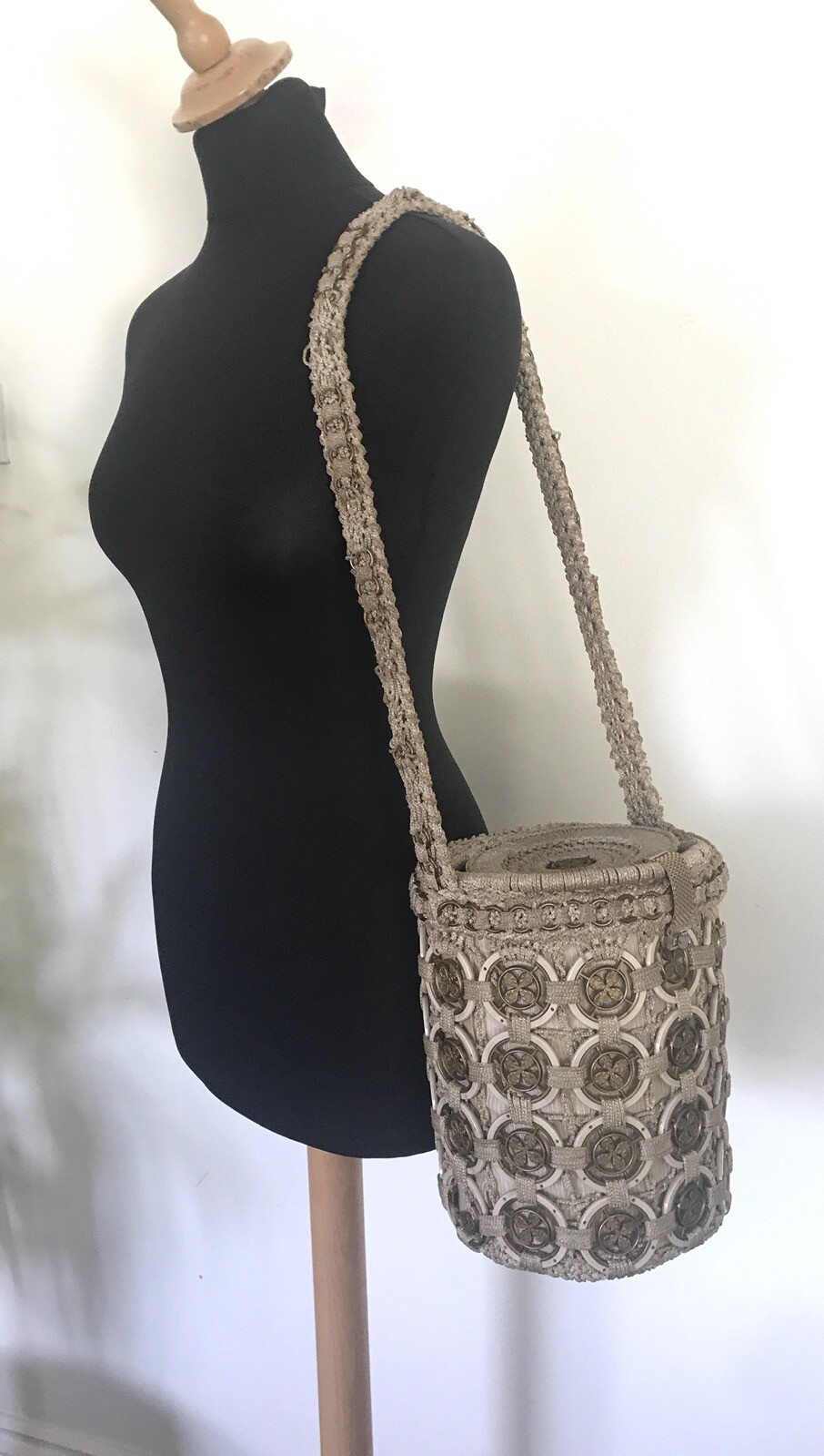 70s Vintage Italian Vintage Woven Macramé Straw Structured Basket ...