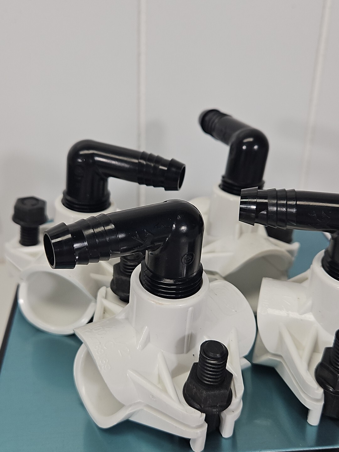 Dawn Industries 100D, 1" x 3/4 FPT, KwikSeal Poly Saddle + 1/2 Barb ...