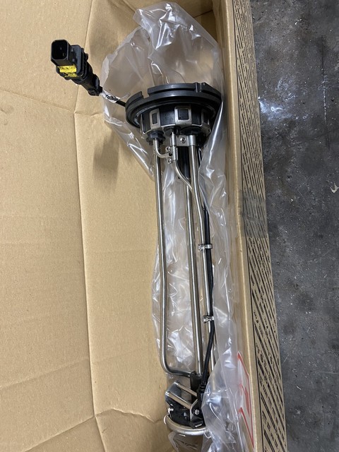Iveco Eurocargo adblue level sensor 5801899254 for sale online | eBay