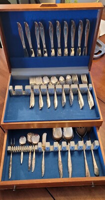 RARE VINTAGE COMMUNITY PLATE, SILVERWARE, FLATWARE WITH BOX NICE ...