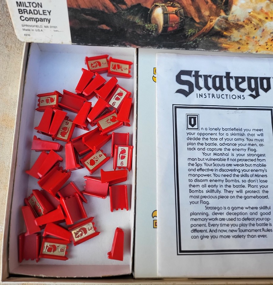 Stratego The Classic Game of Battlefield Strategy 1986 Milton Bradley ...