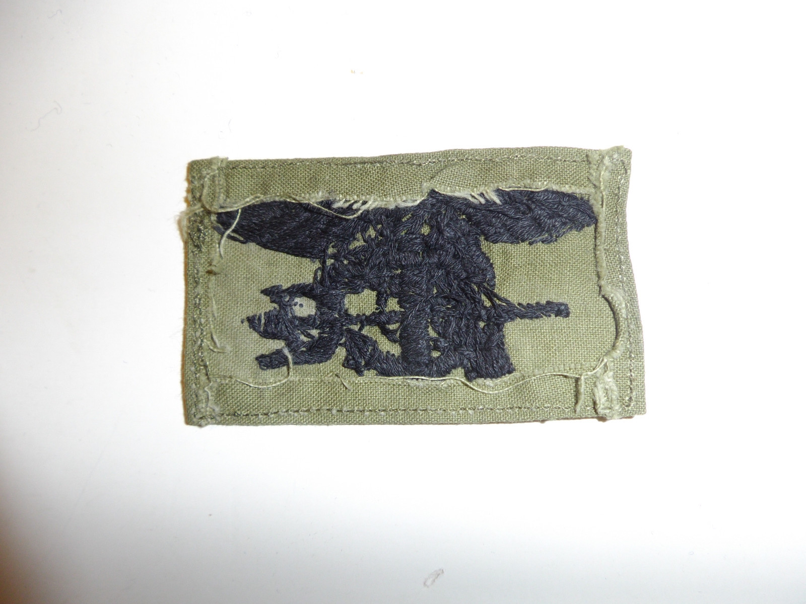 b3473 Vietnam US Navy SEAL UDT Cloth Trident black on OD subdued IR33F ...