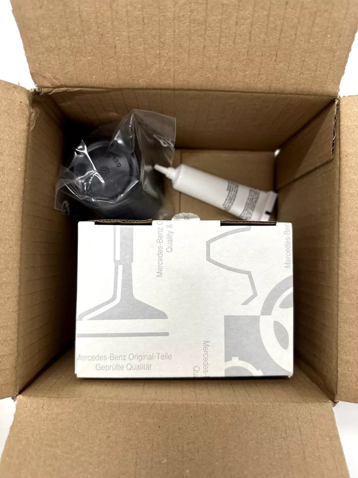 Freightliner Cascadia DD15 DD13 DEF Filter GENUINE A0001421089 ...