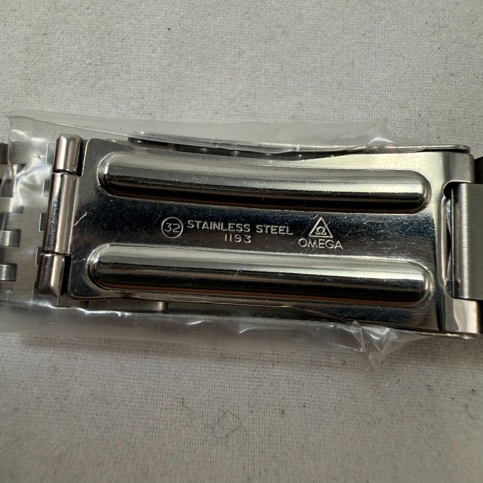 Vintage OMEGA 1193 Mint condition missing end links steel Bracelet ...
