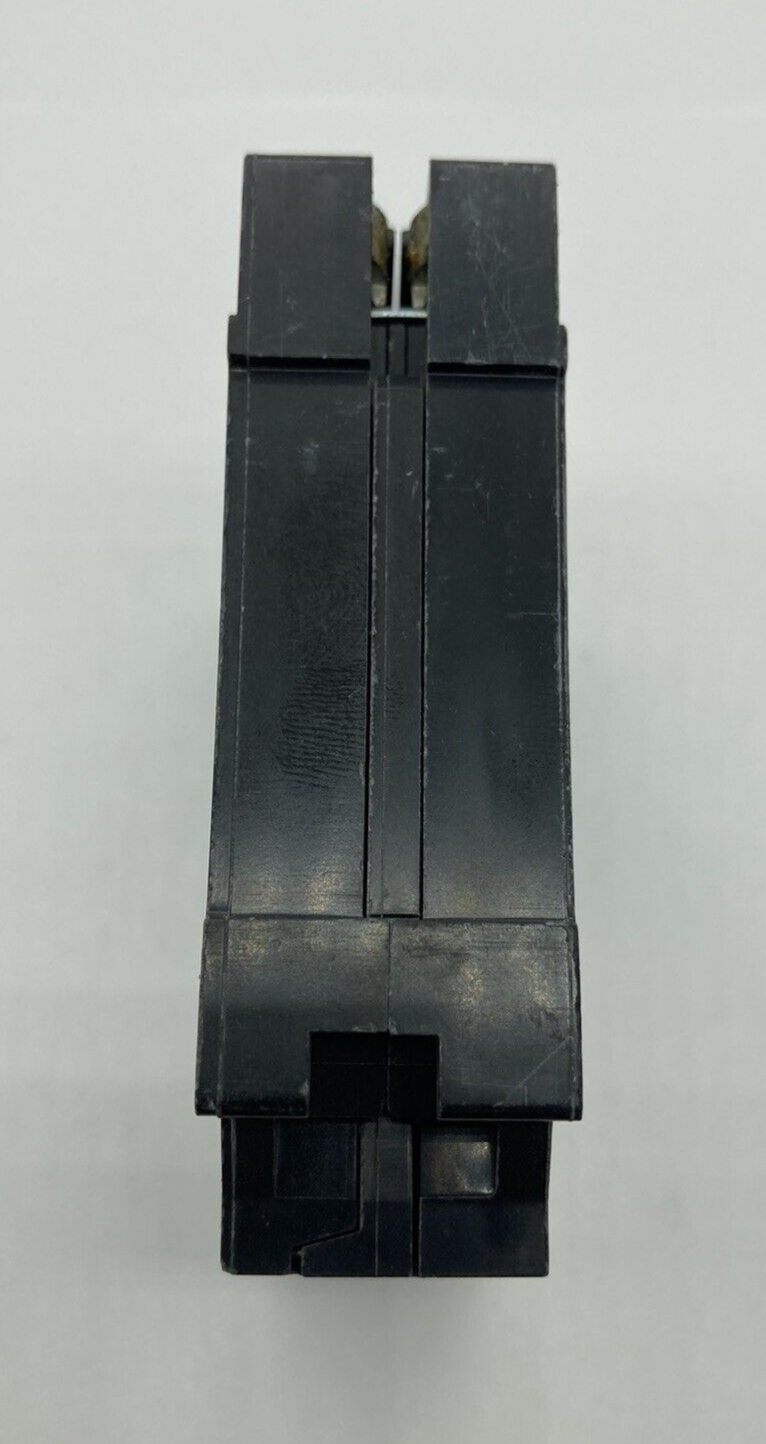 New Homeline HOMT3020 1 Pole 30/20 Amp 120V AC Type HOMT Plug In Tandem ...