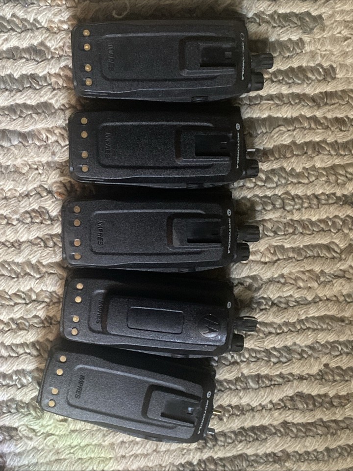 Lot of 5 Motorola XPR 6580 UHF 800/900 MHz Radio AAH55UCH9LB1AN W ...