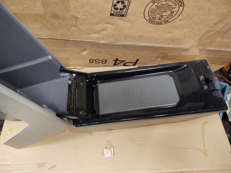 1984 1985 1986 1987 1988 Toyota Pickup 4Runner Center Console grey USED ...