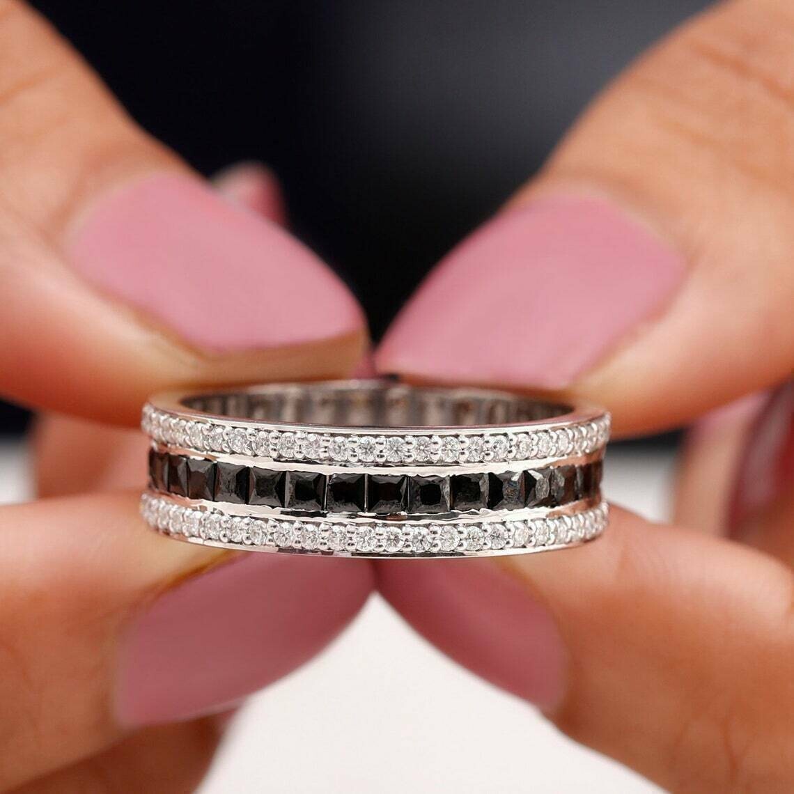 Kobe Wedding Ring Diamond And Gold Ring Kobe Bryant Gave To His Mum