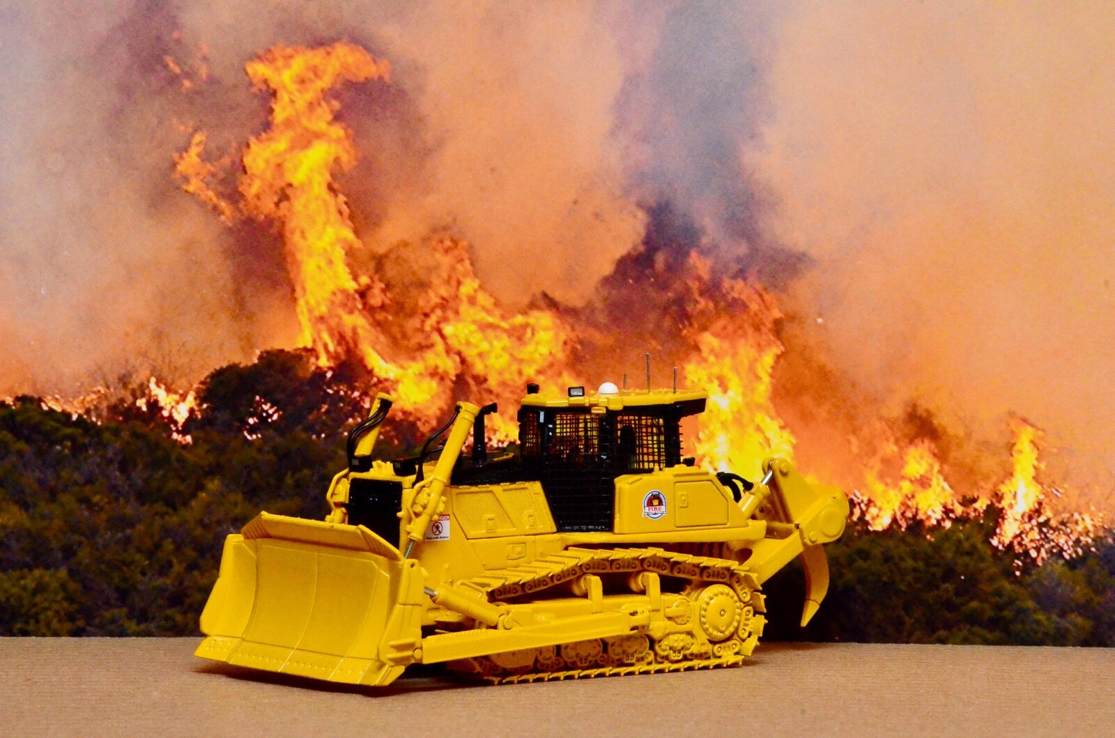 1/64 Komatsu Fire Cat Dozer for Code 3 for DCP ** Custom Built ** | eBay