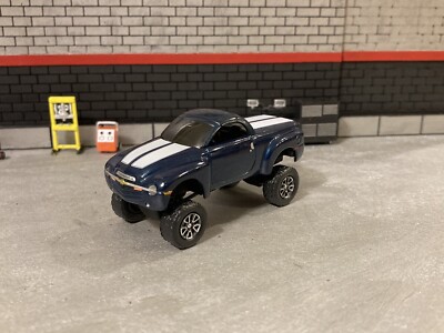 2005 Chevy SSR Lifted 4x4 Truck 1/64 Diecast Custom Off Road 4WD Mudder ...