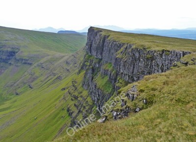 Photo 6x4 Sgu00c3u00b9rr a' Mhalaidh Baca Ruadh Looking southwards alon ...