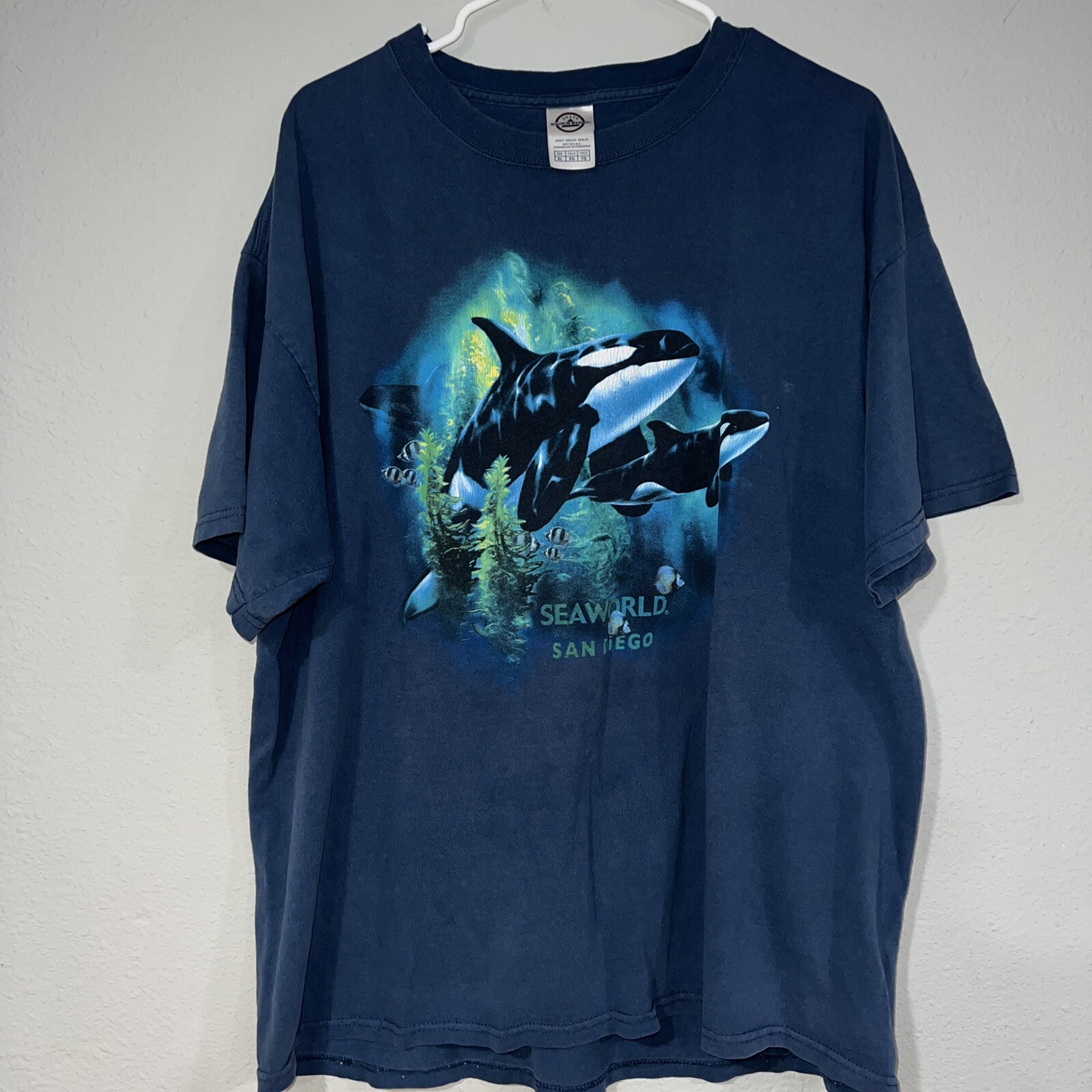 Y2K Seaworld Shamu Delta Magnum Weight XL Tshirt - Gem