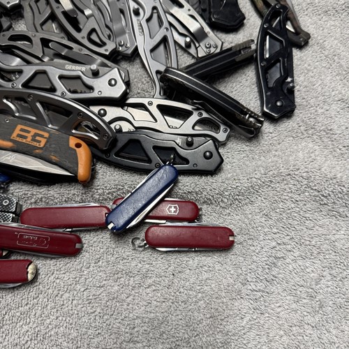 Gerber!! Swiss Army!! Over 60 Knives Over 8 Pounds, See Pictures!!!! | eBay