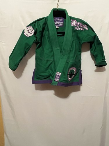 Deus Fight Co. Worldwide Kids Brazilian Jiu-Jitsu Gi Youth M000 Green ...