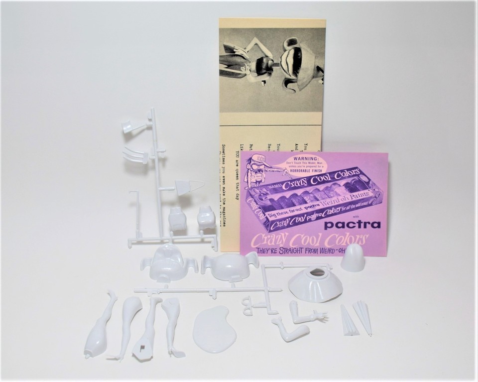 Hawk 637 Weird-Ohs Sling Rave Curvette The Way-Out Spectator OPEN BOX ...