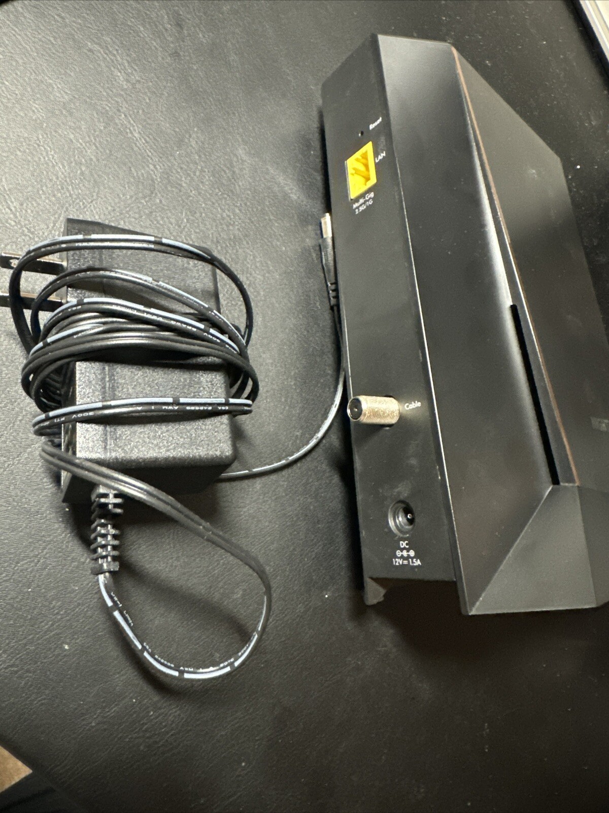 NETGEAR Nighthawk CM2000 DOCSIS 3.1 Multi-Gig Modem Mint Condition | eBay