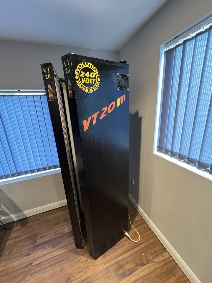 VT20 Stand Up Sunbed - 20 Tube RECONDITIONED HOME USE SUNBED in BLACK ...