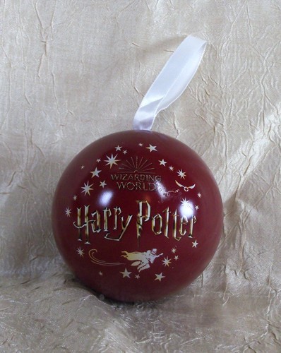 The Wizarding World Of Harry Potter Red Metal Christmas Holiday ...