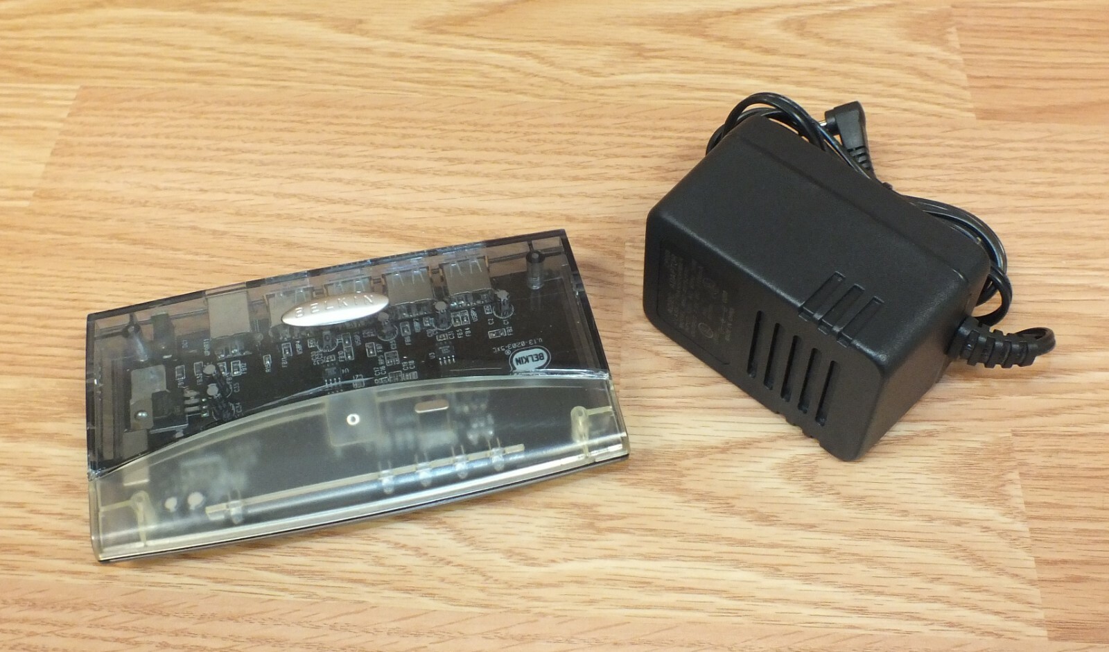 Genuine Belkin (F5U021) USB 4-Port Clear Hub With Power Supply **READ ...