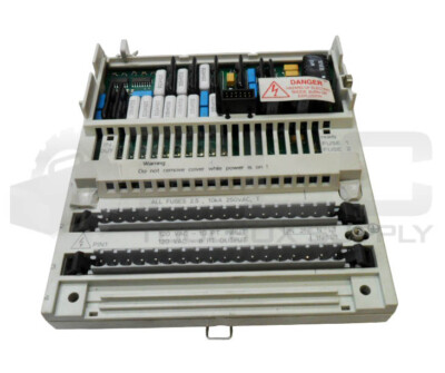 SCHNEIDER ELECTRIC 170ADM69051 I/O BASE 120V 10PT *READ* | eBay