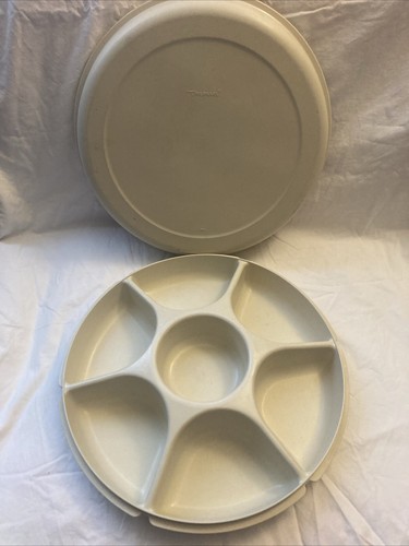 Tupperware Divided Serving Veggie Tray Dip Container Almond 1665-3 Lid ...