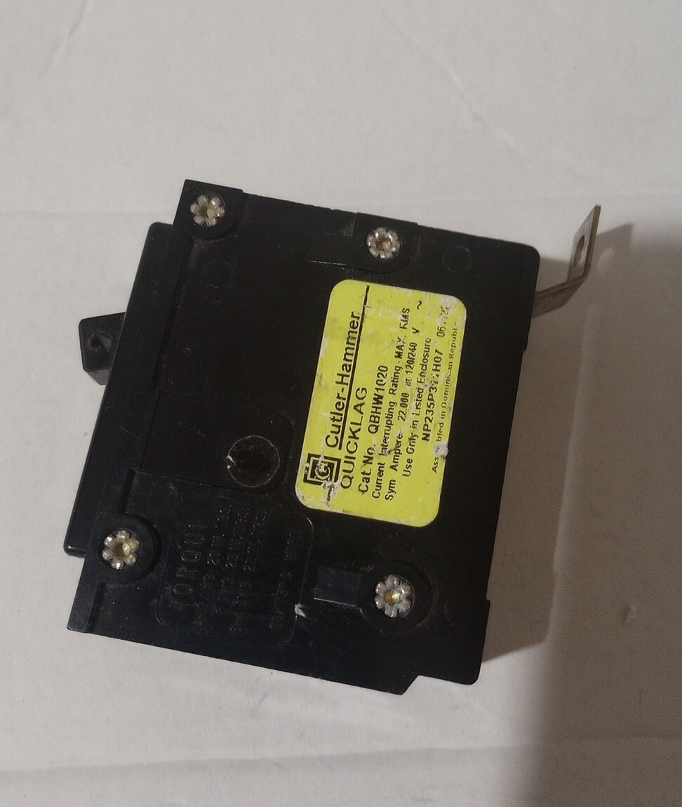 LOT OF 11 CUTLER HAMMER QBHW1020 20 AMP 1 POLE 22k BOLT ON CIRCUIT ...