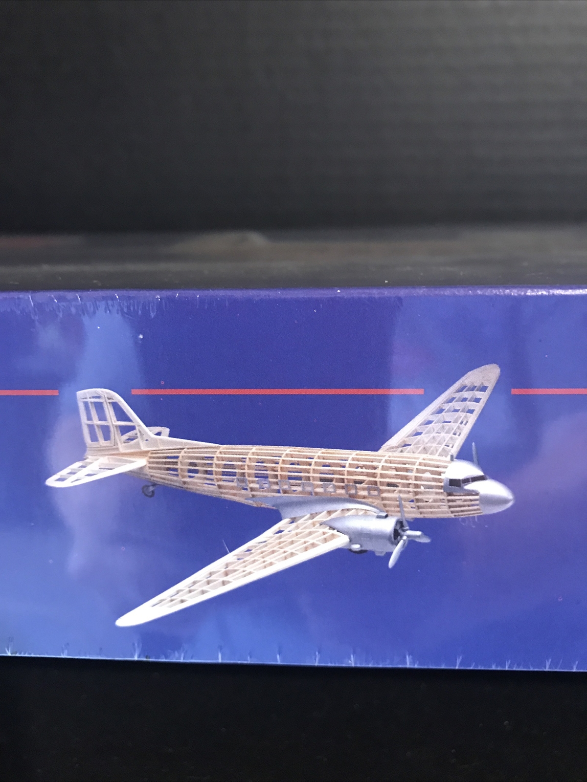 GUILLOWS 804 DC-3 CIVILIAN AIRLINER BALSA FLYING MODEL KIT-NIB-35 1/2 ...