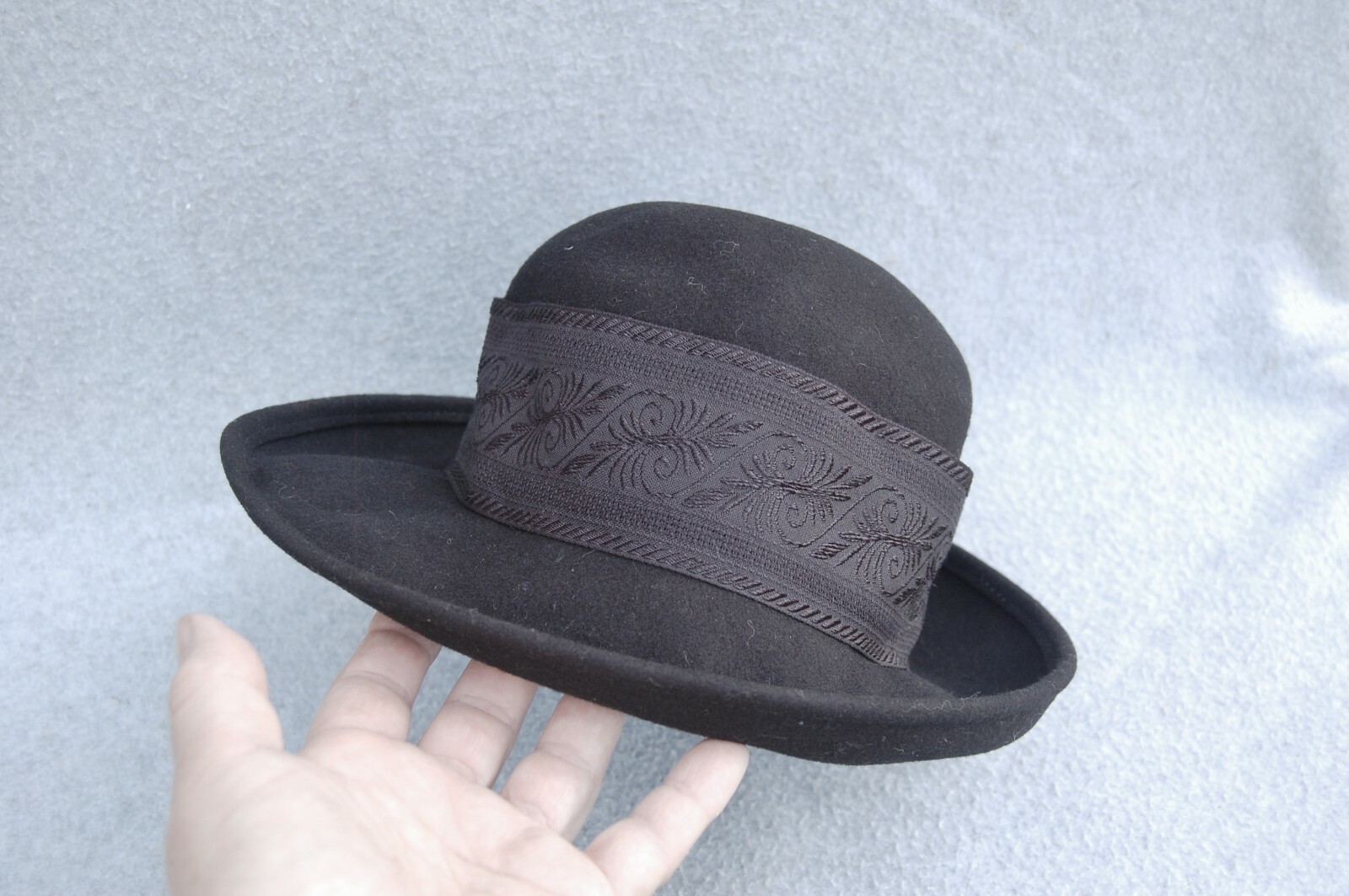 Brooks Brothers Hat Woman 100% Bollman Wool Felt Black Wide Decorative ...