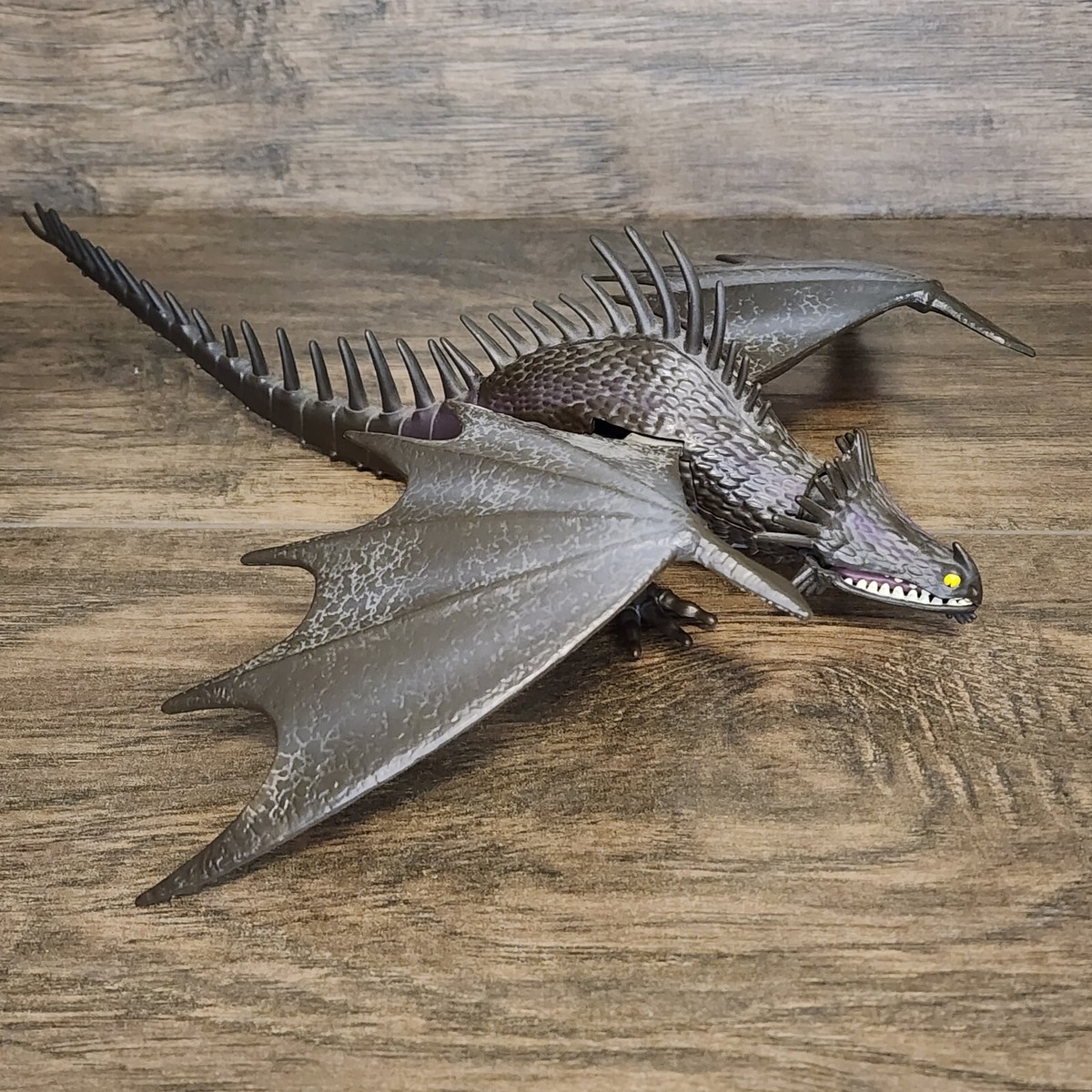 Skrill Dragon Toy Browsing