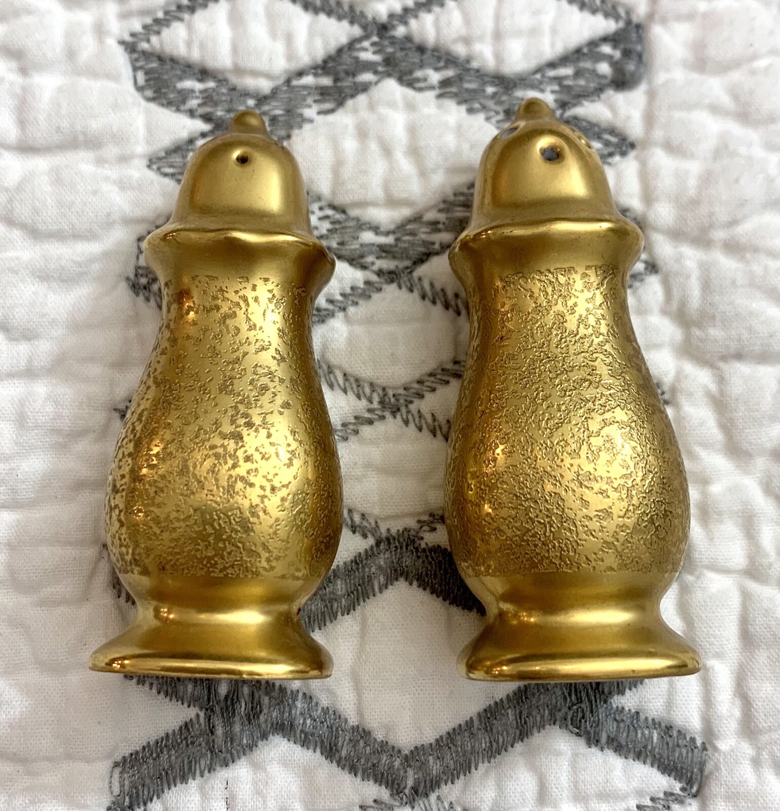 Pickard China Gold Encrusted Salt & Pepper Shaker Pattern 28 Textured 2 ...