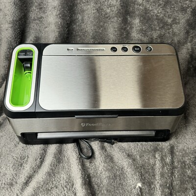 FoodSaver 2-in-1 Vacuum Sealer Machine V4840 with Automatic Bag Detection | eBay