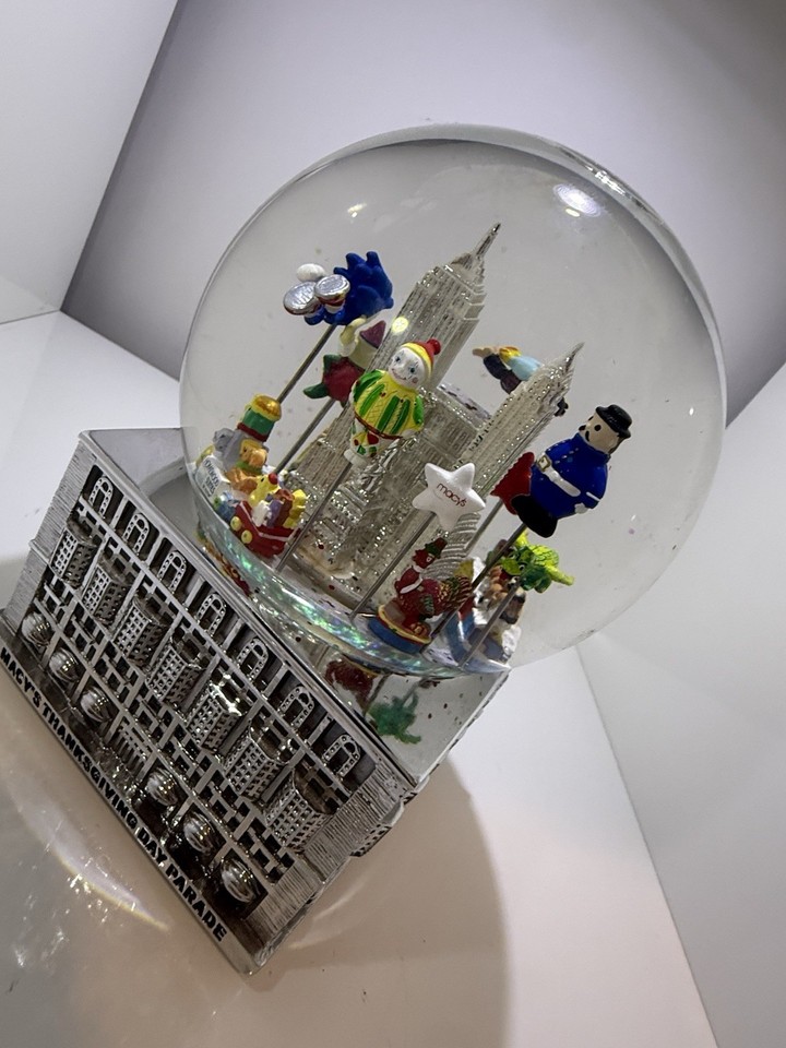 EXTREMELY RARE 2012 Macy’s Thanksgiving Day Parade Snow Globe-Sonic The ...