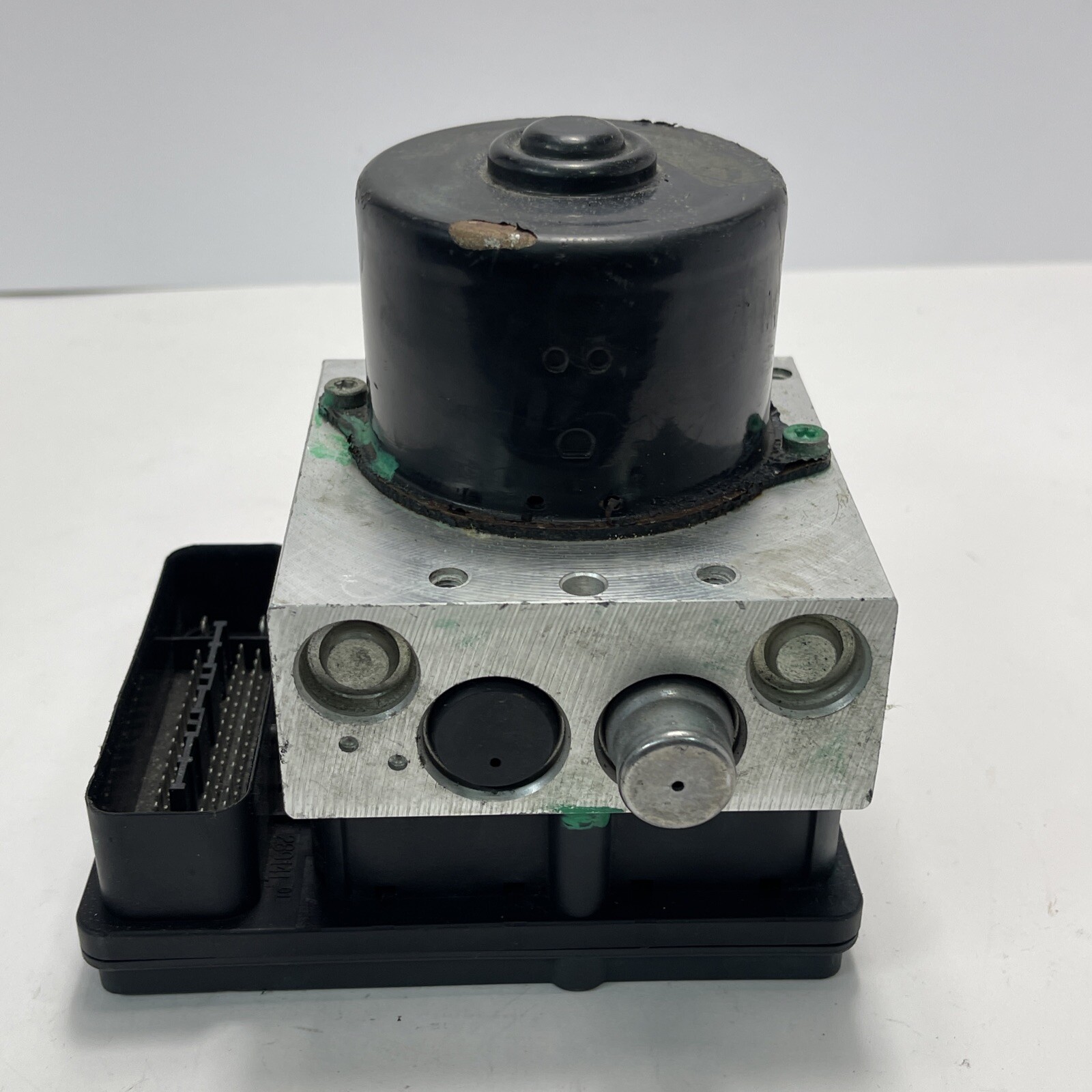 2005 - 2011 Nissan Frontier Xterra ABS Antilock Brake pump module 47660 ...