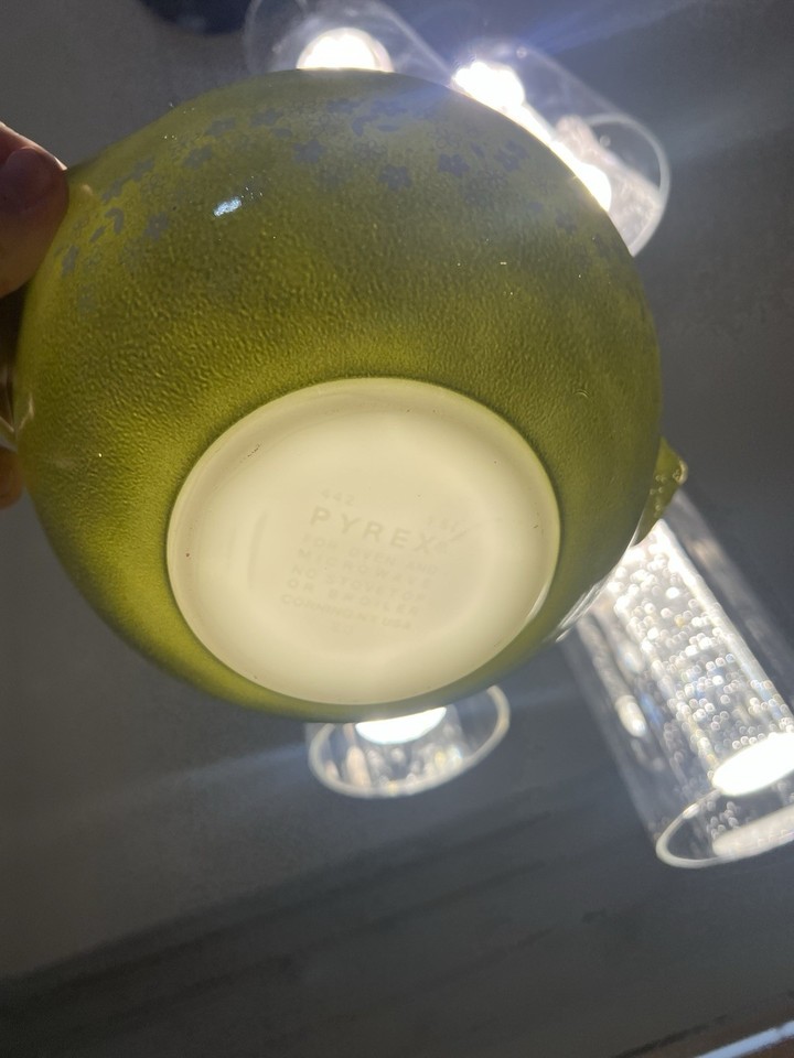 Vintage Pyrex 442 Spring Blossom Green Crazy Daisy Cinderella Mixing ...