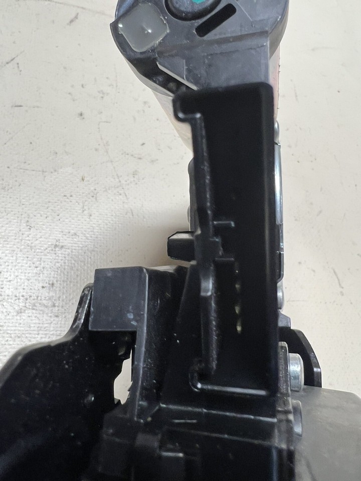 2015 -2023 GM Power Liftgate Motor Latch Actuator 13542450 OEM | eBay