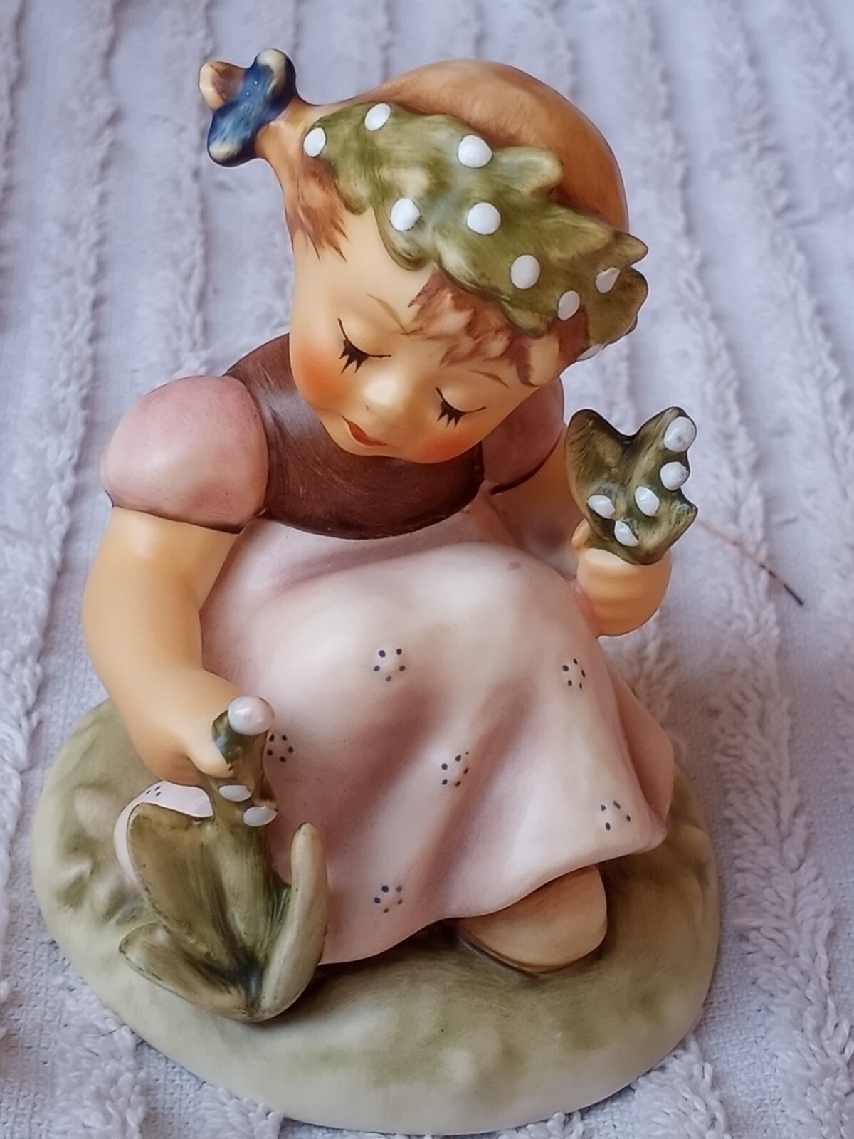 Goebel Hummel #835 Garden Splendor "Maiglöckchen" Signed Millennium ...