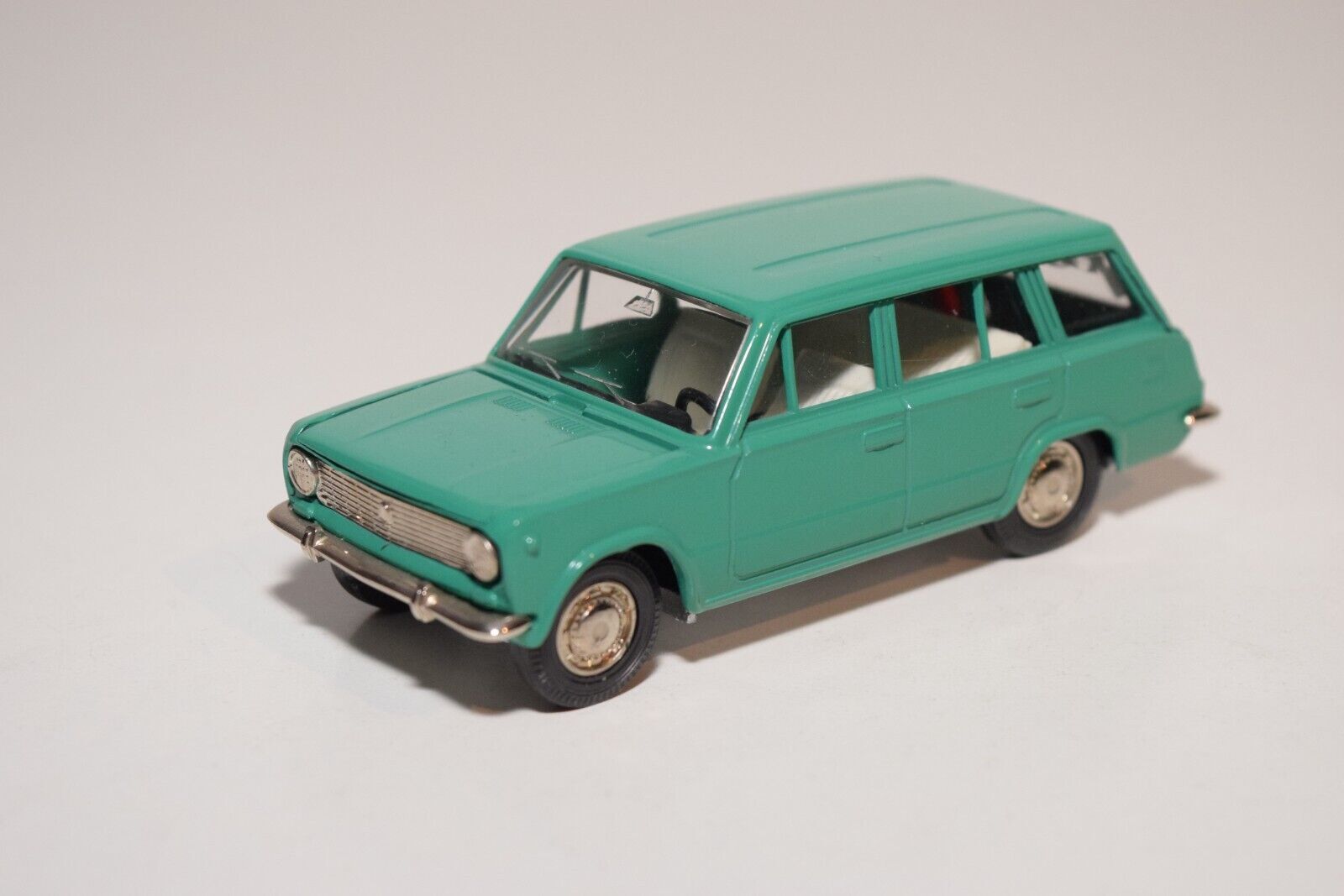 A72 1:43 RUSSIAN CAR USSR CCCP NOVOEXPORT LADA BA3 2102 MINT GREEN ...