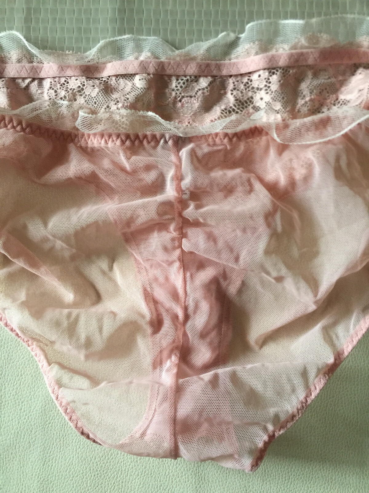 L Vintage Victoria's Secret Solid Lace Cheeky Pink Bikini CD Panties 34 ...