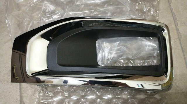 GMC Yukon Denali OEM Fog Lamp Bezel Trim LH Left 22936426 for sale ...