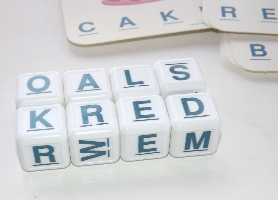 1998 Boggle Junior Jr Game Replacement Pieces Parts - Dice & Cards | eBay