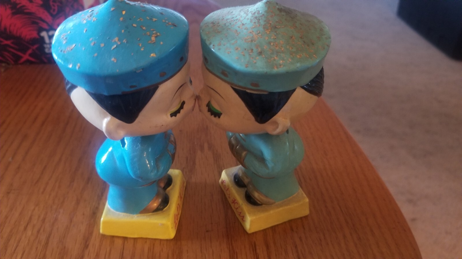 Vtg. Chinese Bobblehead Dolls Ceramic Kissing Bobbleheads Lets Kiss ...