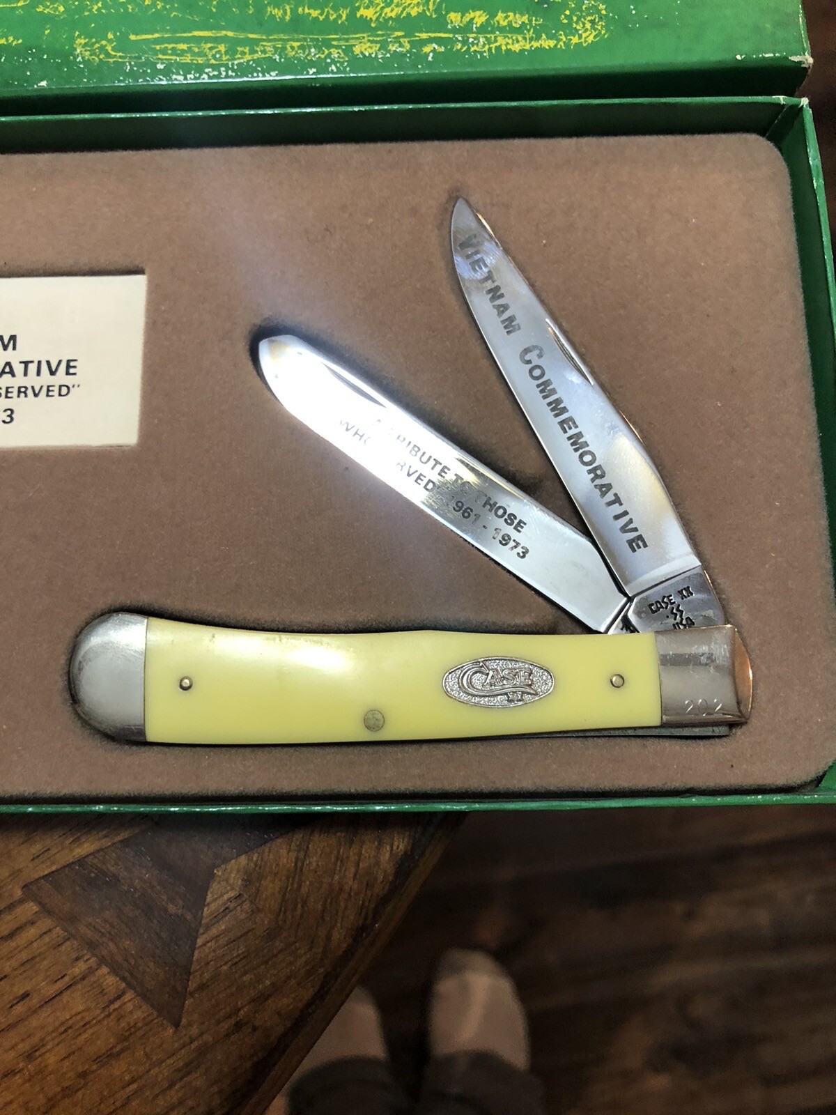 Case XX Yellow Handle Trapper Vietnam War Commemorative 1989 To Those ...