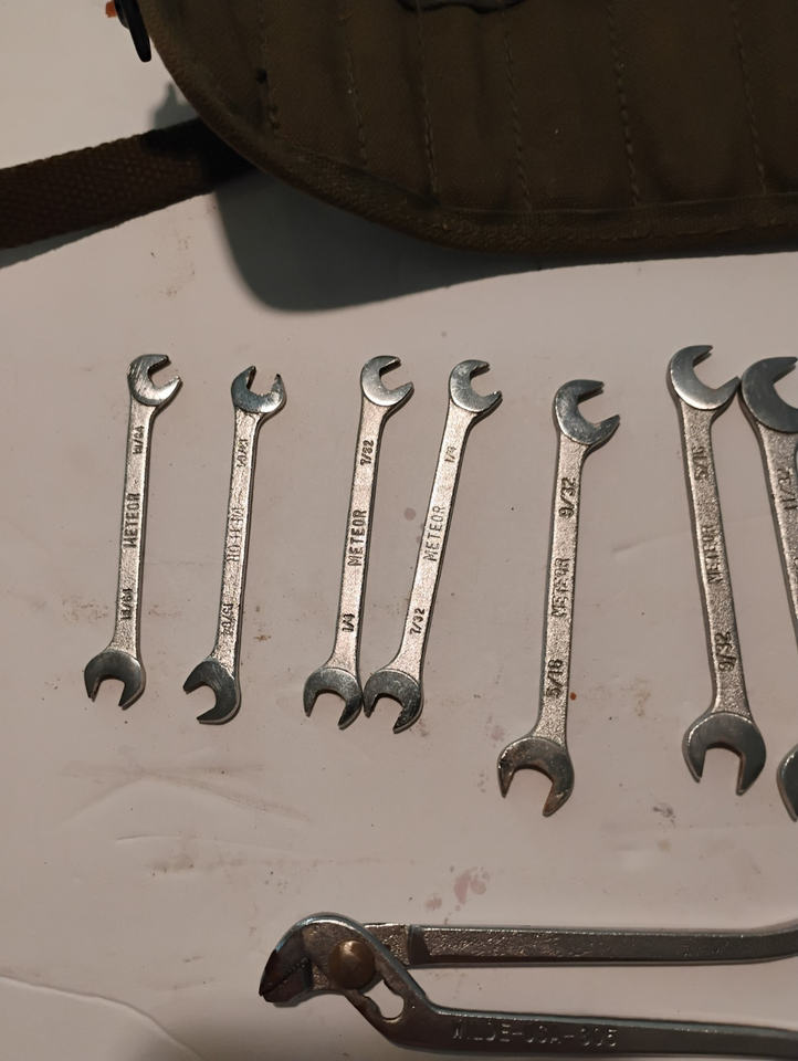 Vintage Giller Meteor Wrench Tool Set Green Canvas Roll-Up Military Bag ...