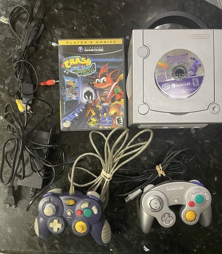 Nintendo GameCube Console Silver DOL-001 with 2 Controllers 2 Games w ...