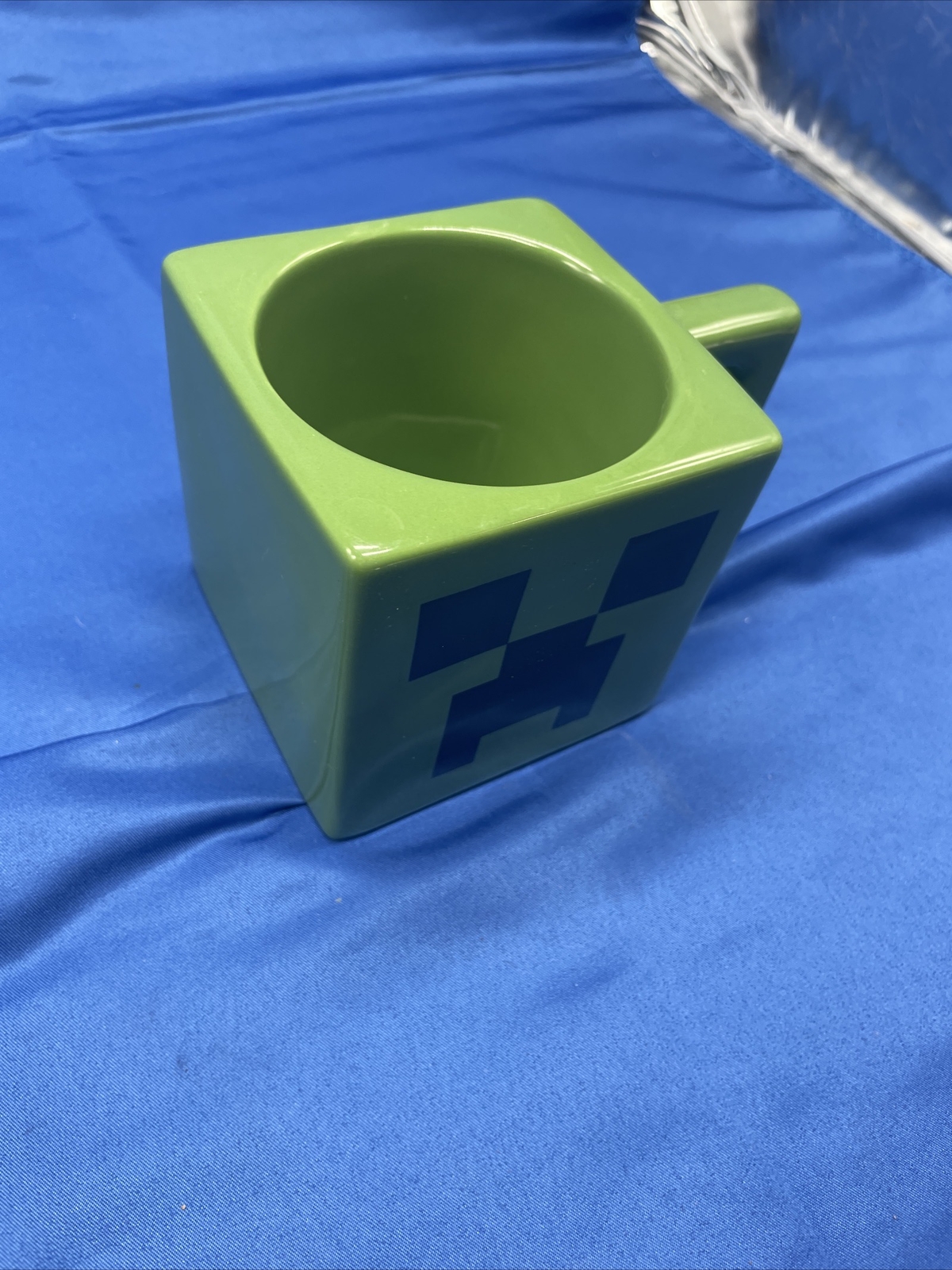 MINECRAFT Creeper Face Coffee Tea Mug Cup Ceramic Black Green 8 ounce ...