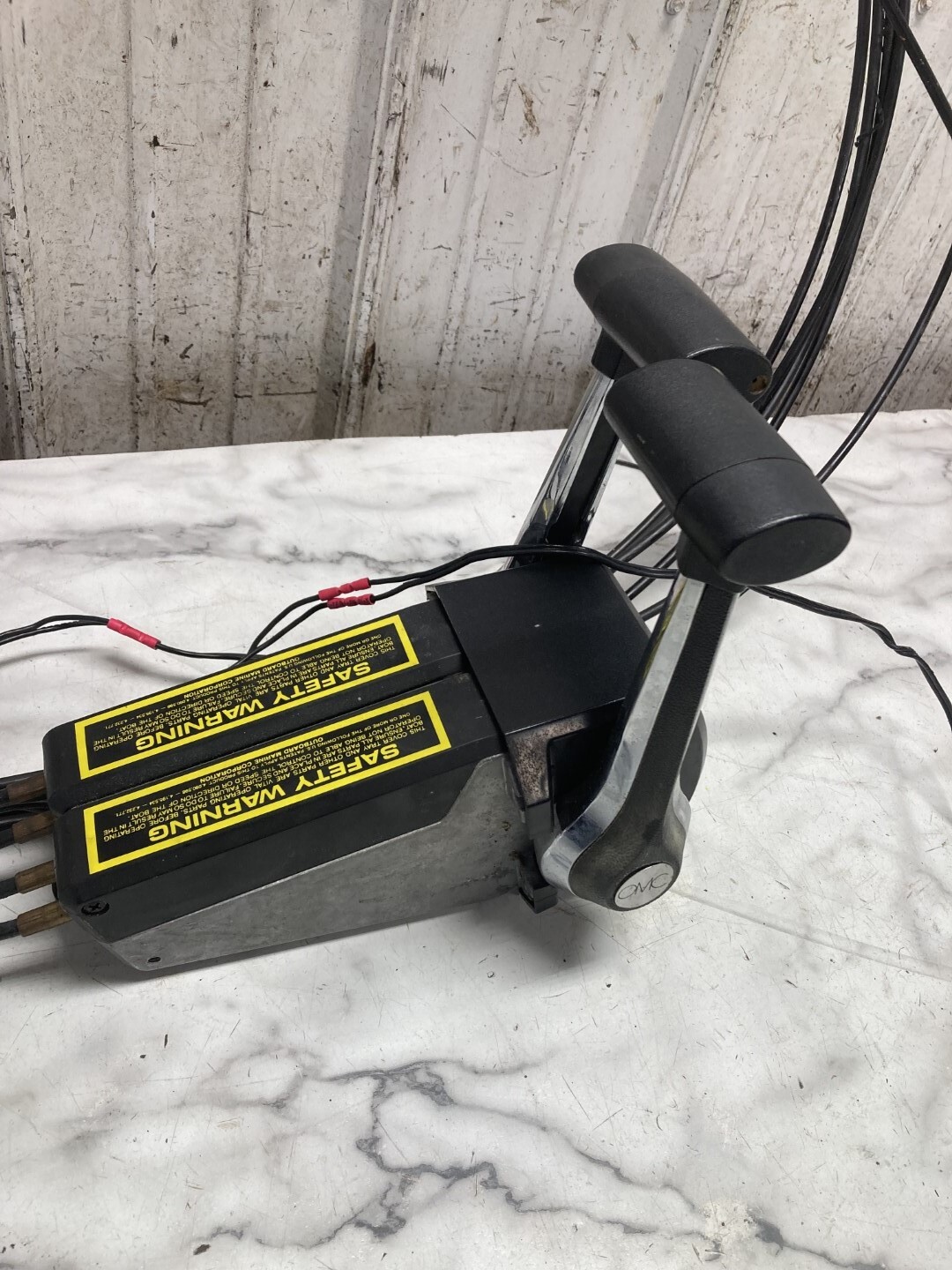 87 Sea Ray 270 Boat OMC Marine dual throttle shifter controller tables ...